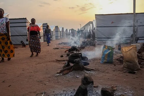 Nigeria : au moins 50 personnes tuées dans d’un camp de déplacés dans l ... Nigeria : au moins 50 personnes tuées dans d’un camp de déplacés dans l ...